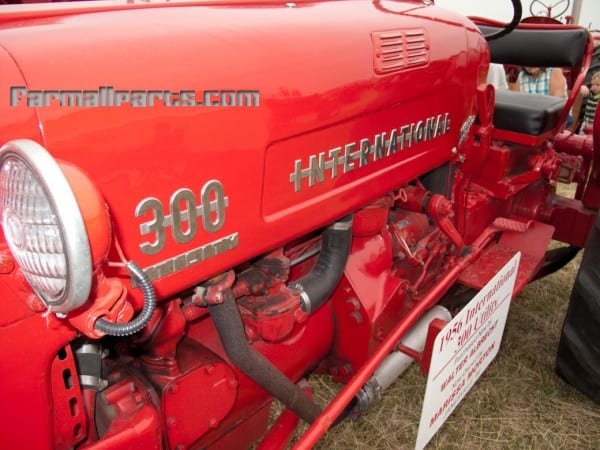 Farmall 300 Utility