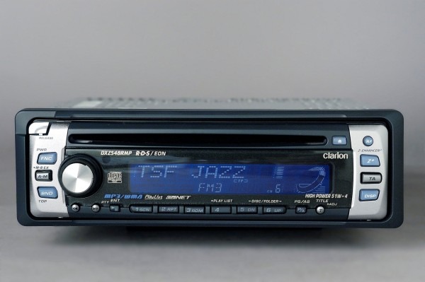 Clarion Auto Radio