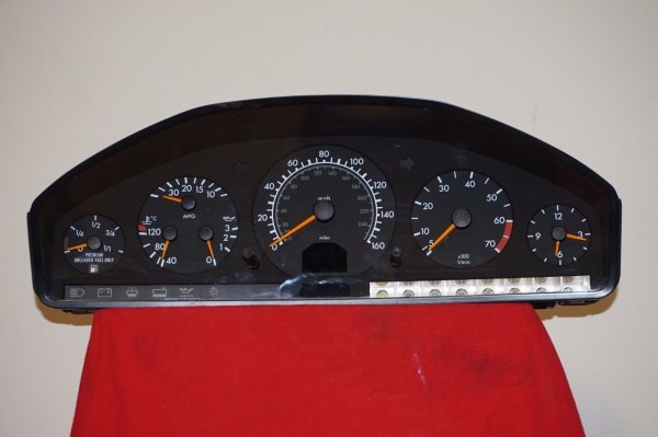 W140 Instrument Cluster