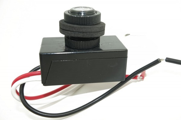 12 Volt Photocell Switch