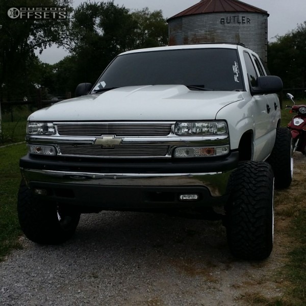 Lifted 03 Tahoe